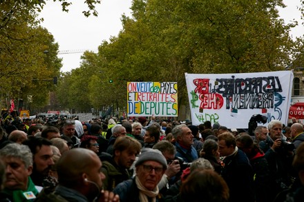 3,000 Crowd of workers Stock Pictures, Editorial Images and Stock ...