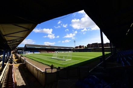 southend united v yeovil town Stock Photos (Exclusive) | Shutterstock