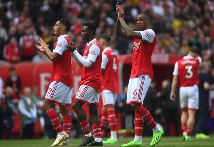 Arsenal Players Applaud Fans After Winning Editorial Stock Photo ...