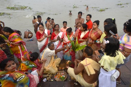 imágenes de Nabapatrika ritual during Durga Puja in Kolkata, West ...