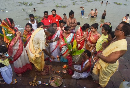 imágenes de Nabapatrika ritual during Durga Puja in Kolkata, West ...