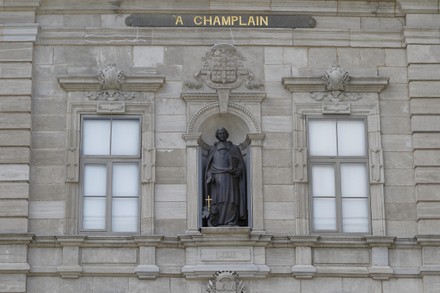 3,000 Statues on building Stock Pictures, Editorial Images and Stock ...