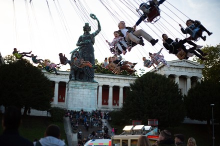 Hundreds Thousands Visit Oktoberfest 2022 On Editorial Stock Photo ...