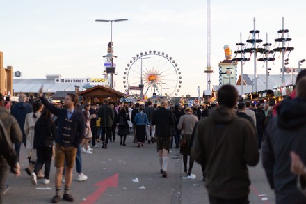Hundreds Thousands Visit Oktoberfest 2022 On Editorial Stock Photo ...