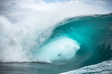 Surfing Tahitian Surfer Matahi Drollet Surf Editorial Stock Photo ...