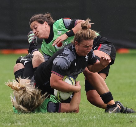 Wales Women's Rugby Training - 05 Oct 2022 Stock Pictures, Editorial ...