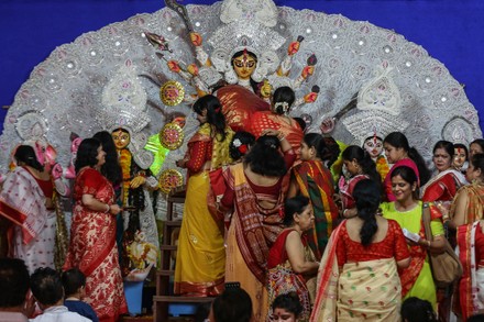 Indian Women Devotees Bengali Community Perform Editorial Stock Photo ...