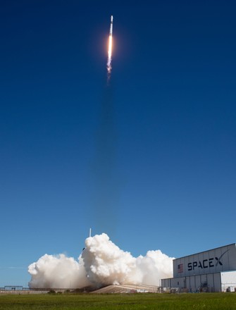Spacex Falcon 9 Rocket Carrying Crew Editorial Stock Photo - Stock ...