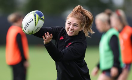 Wales Women Rugby Training - 07 Oct 2022 Stock Pictures, Editorial ...