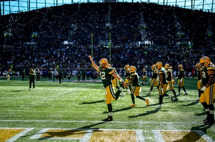 Green Bay Packers Quarterback Aaron Rodgers Editorial Stock Photo ...