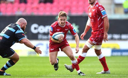 Sam Costelow Scarlets Gets Past Dmitri Editorial Stock Photo - Stock ...