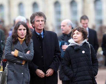 imágenes de Danielle Mitterrand Funeral Ceremony - Cluny, France - 26 Nov 2011 - Imágenes de ...