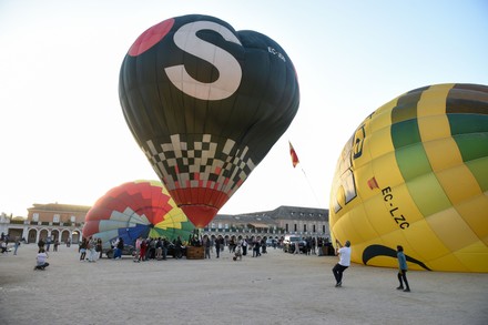 4,000 Balloon festival Stock Pictures, Editorial Images and Stock ...