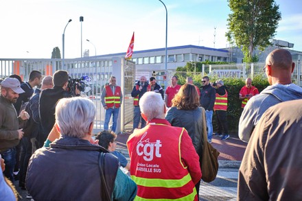 Strike Total Exxonmobil Employees La Fossurmer Editorial Stock Photo ...