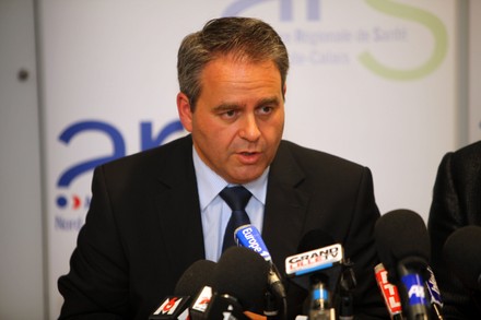 __COUNT__ Health minister Xavier Bertrand's Press Conference in Lille ...