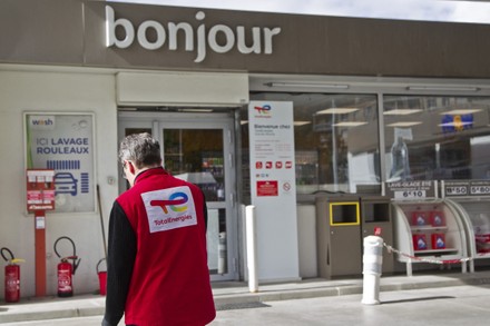 Employee Service Station Answers Telephone France Editorial Stock Photo ...