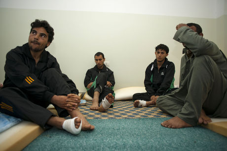 37 Soldier interviewed Stock Pictures, Editorial Images and Stock ...