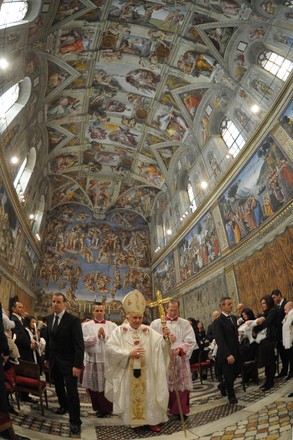 Pope Benedict Xvi Baptized 21 Newborns Editorial Stock Photo - Stock ...