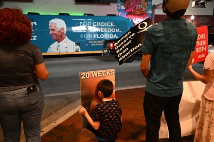Prolife Supporters Rally Outside Charlie Crist Editorial Stock Photo ...