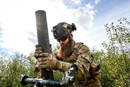 Soldier Military Mortar Crew Establishes Firing Editorial Stock Photo ...