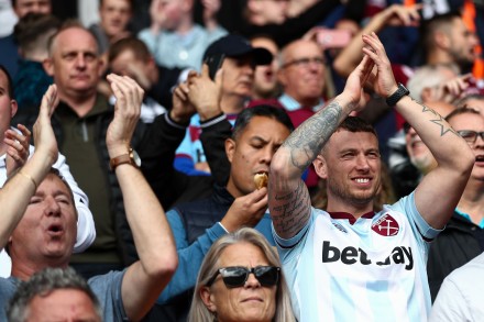 West Ham United Fans Cheer Editorial Stock Photo - Stock Image ...