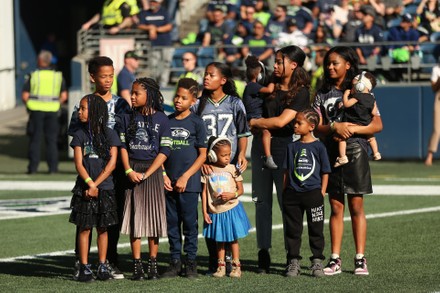 Shaun Alexanders Family Stands On Field Editorial Stock Photo - Stock ...
