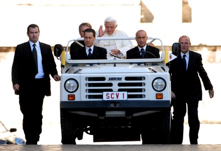 __COUNT__ The Pope Security Guards at the Vatican, Rome, Italy - 26 Dec ...