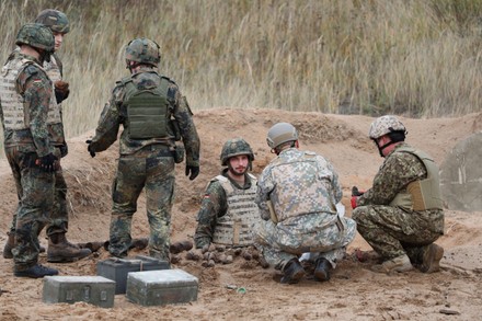 Servicemen Explosive Ordnance Disposal Eod Units Editorial Stock Photo ...