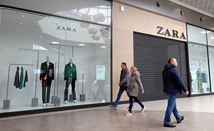 Customers Walk Front Closed Zara Shop Editorial Stock Photo - Stock ...