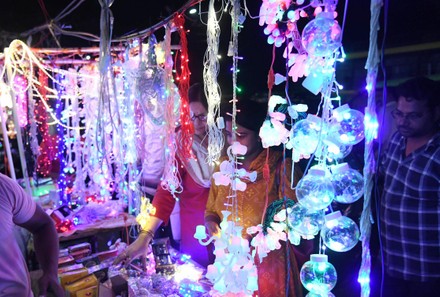 __COUNT__ Preparation Of Diwali Festival, Patna, Bihar, India - 20 Oct ...