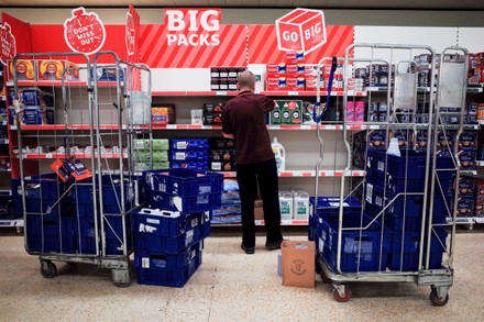Employee Stacks Shelves Supermarket Huddersfield Britain Editorial ...
