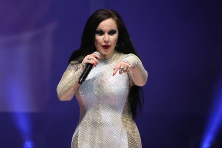__COUNT__ imágenes de Singer Alaska performs at the "Cadena 100 por ...