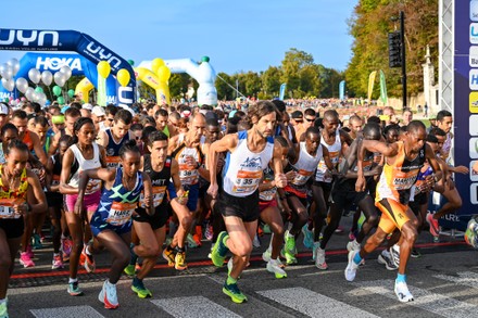 Top Runner Athletes Set Off Marathon Editorial Stock Photo - Stock ...