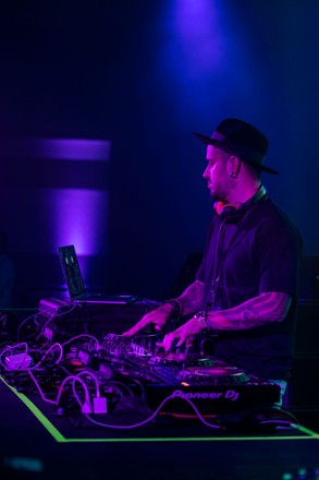 44 Dj shift Stock Pictures, Editorial Images and Stock Photos ...