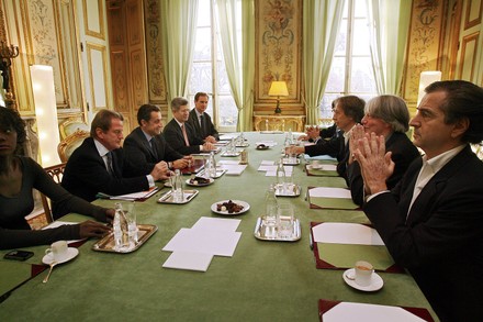 __COUNT__ President Sarkozy receives French intellectual circles to ...