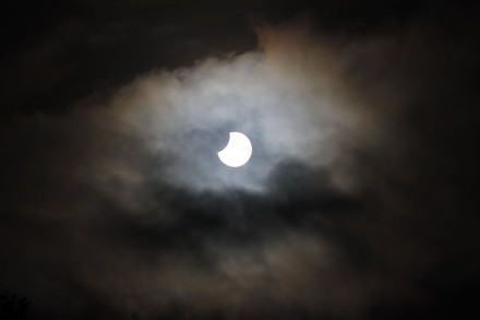 __COUNT__ Partial solar eclipse, London, UK - 25 Oct 2022 Stock ...