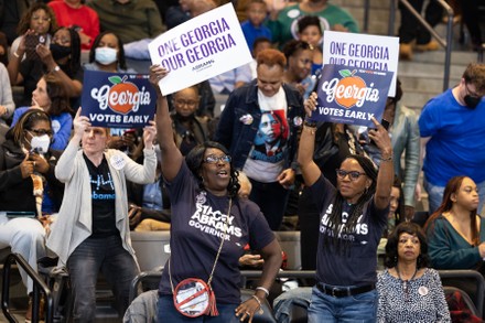 People Crowd Wave Signs During Campaign Editorial Stock Photo - Stock ...