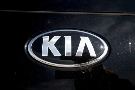 500 Automotive logos Stock Pictures, Editorial Images and Stock Photos ...