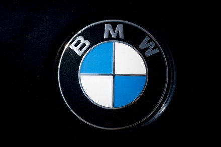 500 Automotive logos Stock Pictures, Editorial Images and Stock Photos ...