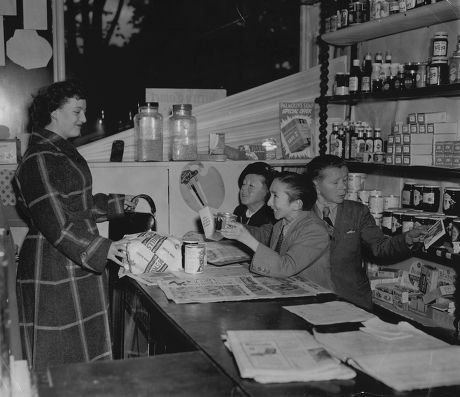 Customers Served By Dwarf Shopkeepers Teddy Editorial Stock Photo ...