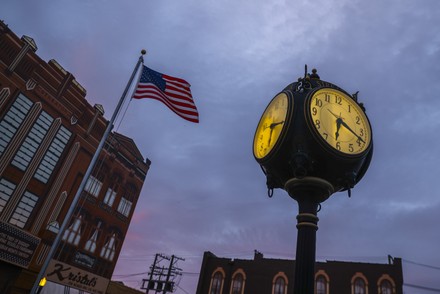 2,000 Evening clock Stock Pictures, Editorial Images and Stock Photos ...