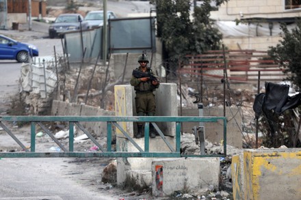 Members Israeli Forces Mans Checkpoint Blocking Editorial Stock Photo ...