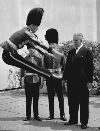 5,000 1950s soldiers Stock Pictures, Editorial Images and Stock Photos ...