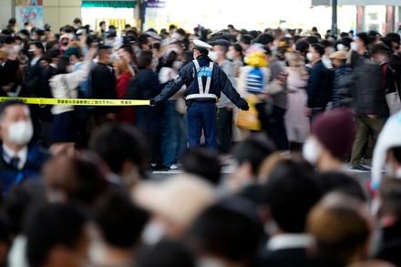 3,000 Crowd of officers Stock Pictures, Editorial Images and Stock ...