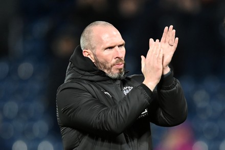 Michael Appleton Manager Blackpool Salutes Crowd Editorial Stock Photo ...