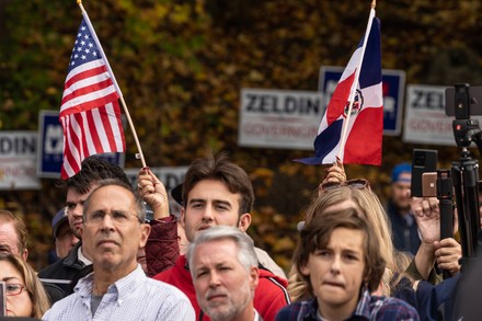 People Attend Campaign Stop Republican Candidate Editorial Stock Photo ...