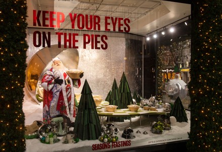 Selfridges Santa Unveils Seasons Feastings Christmas Editorial Stock ...