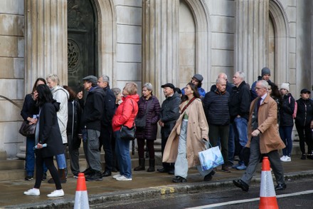 6,000 Public queue Stock Pictures, Editorial Images and Stock Photos ...