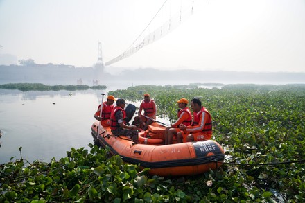 Rescuers On Boat Search Machchhu River Editorial Stock Photo - Stock ...