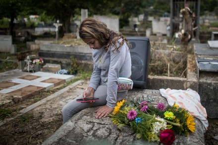 People Visit Graves Their Loved Ones Editorial Stock Photo - Stock ...